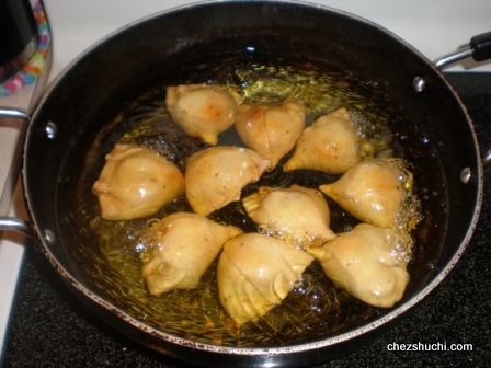 SAMOSA-समोसा