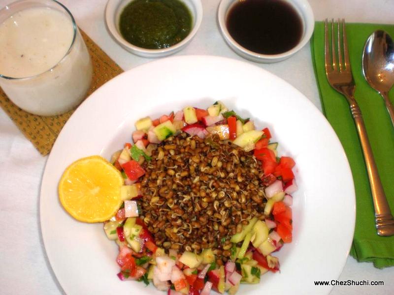 हिंदी -Moat/ Moth Sprouts with kachumar Salad- अंकुरित मोठ कचूमर सलाद ...